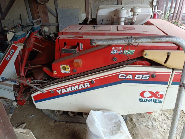 コンバインの当たり年1990年型式認定ヤンマーCA85「朝1分の農機考古学」
